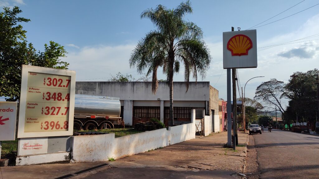 En Shell Iguazú la nafta super superó los 300 pesos y el Diesel de ...